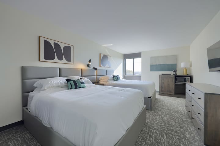 Double Queen Room @ Lititz Pointe Inn, Room #203 - Lititz, PA