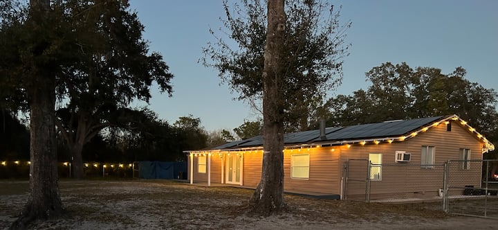 “Vida De Campo” Caballos En La Finca - 克里斯默斯