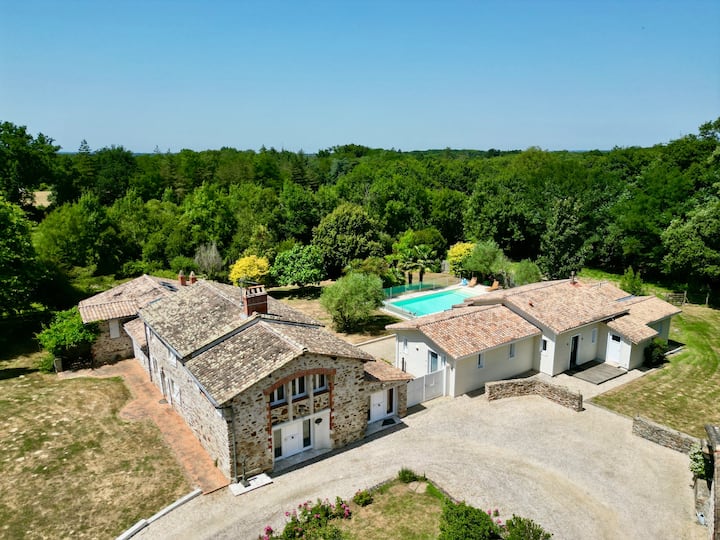2 Maisons + Piscine Privée - 16 Personnes. Briord - Planète Sauvage