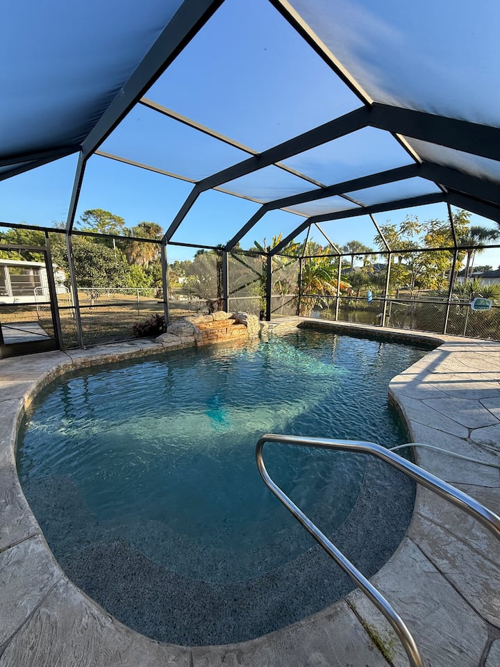 3/2 Solar Heated Pool With Spacious Lanai - Port Charlotte, FL