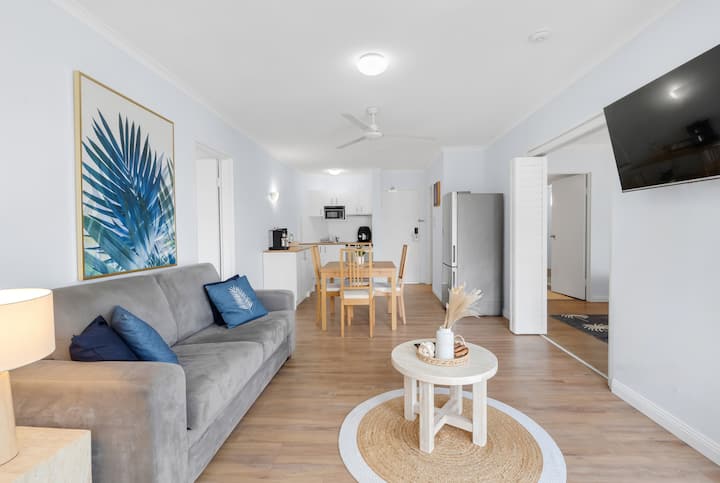 Northshore Palms Apartment With Studio - Cairns