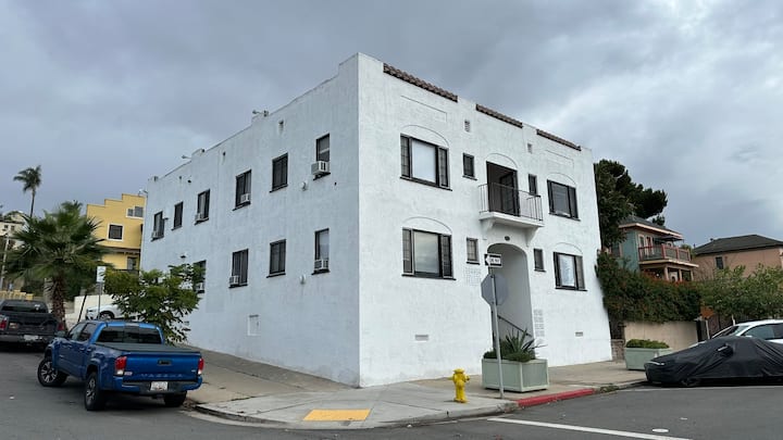 Central Sd Retreat • 2-bed Setup (1 Bedroom)#8 - Coronado, CA
