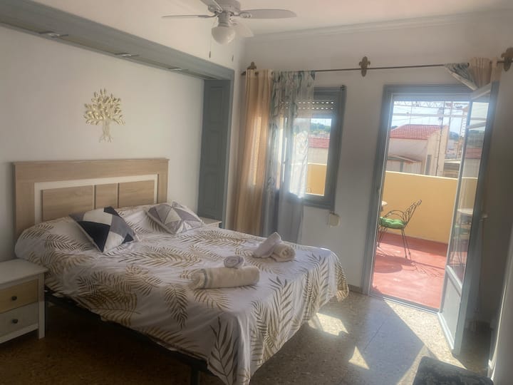 Dormitorio Luminoso Atico - Alicante