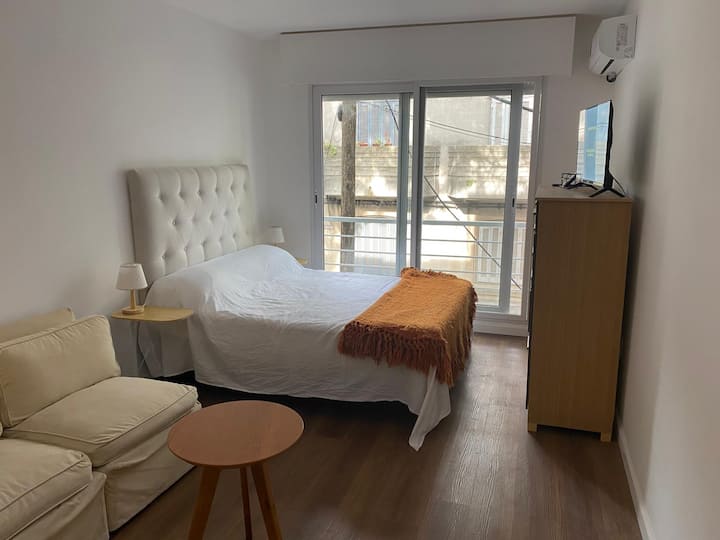 Hermoso Apartamento En Pocitos Excelente Ubicación - Montevideo