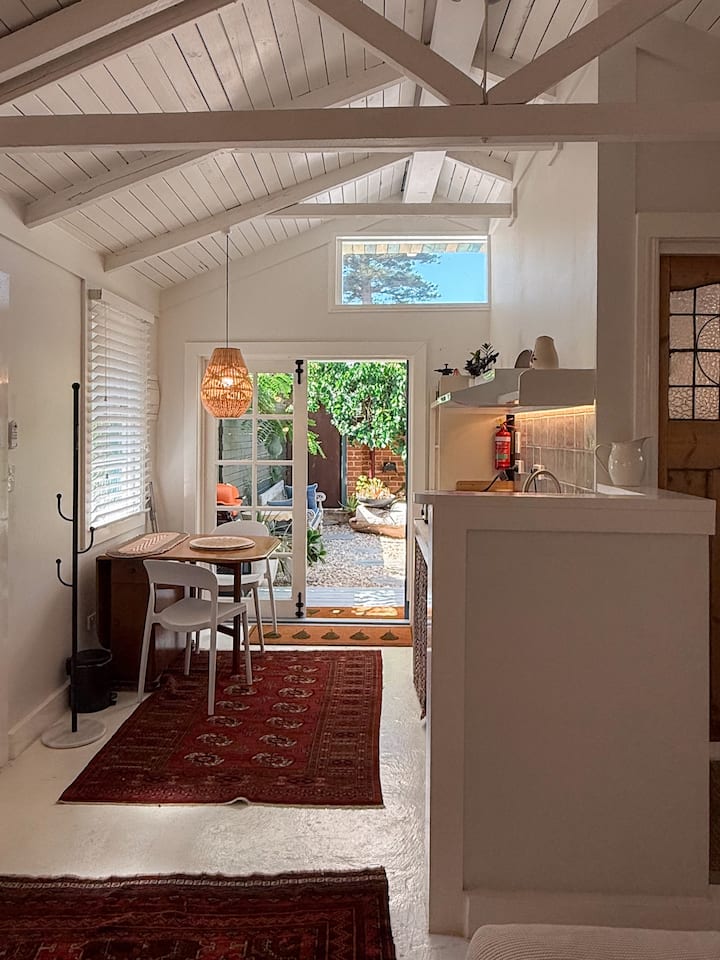 Amelie Studio - Geraldton