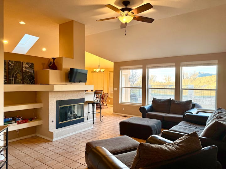 Mountain Views • 3br Family Friendly • Ne Heights - Albuquerque, NM