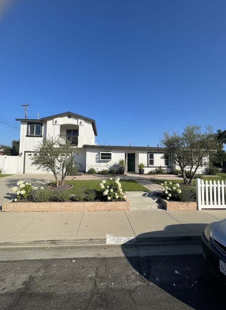 Private 4br Coastal Home Near Base And Beaches - Oxnard, CA