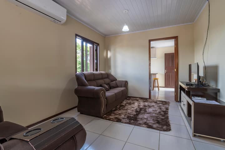 Casa Com 03 Dormitórios Para Família | Canela Rs - Canela