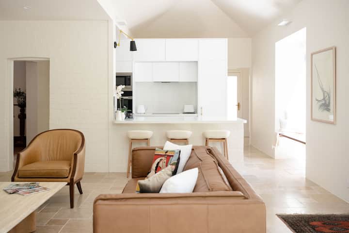 Opposite Cook Park | Renovated, Classic Retreat - Orange