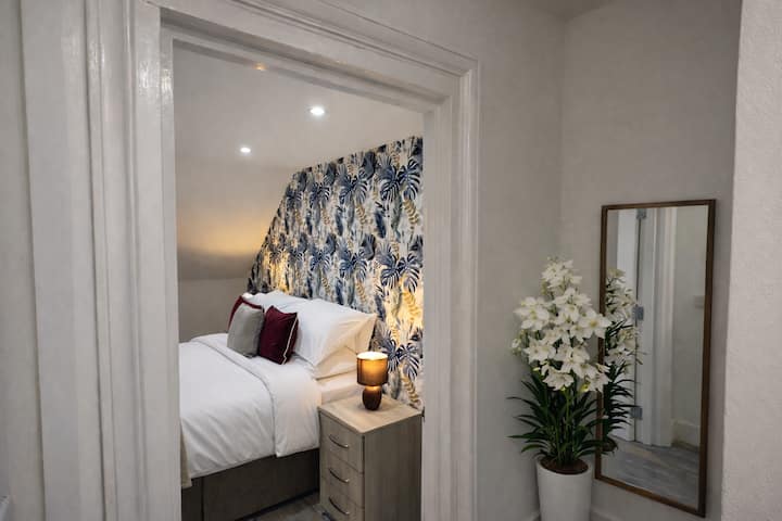 Brand Newcentral 1 Bedroom Apartment | Modern Stay - Oxford
