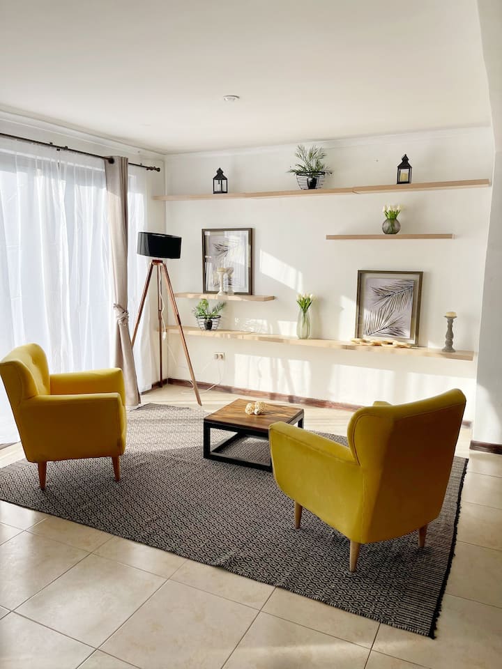 Casa Recién Amoblada En Exclusivo Sector - Talca