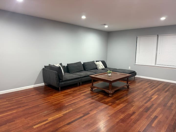 Elizabeth Travel Hub - Staten Island, NY