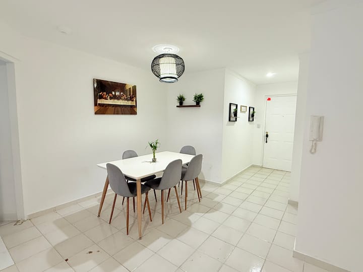 Hermoso Apartamento En Calle 50, - Panama City