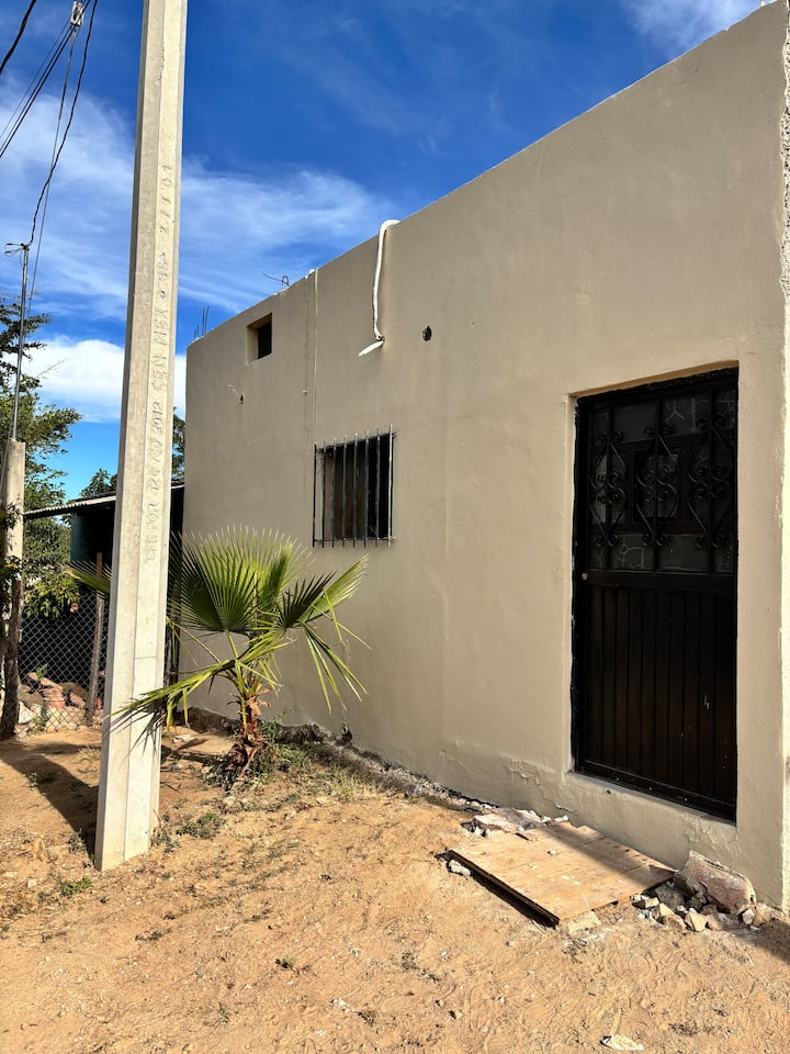 Departamento Semi Amueblado, En Zona Tranquila. - Álamos