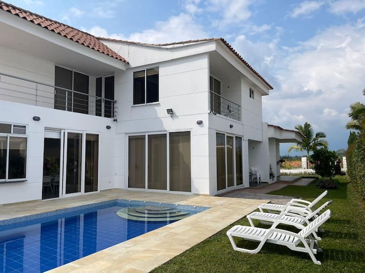 Casa Vacacional Con Piscina En Fusagasugá - Fusagasugá