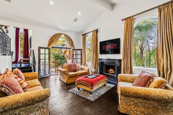Mountain Retreat Near Universal In Hollywood Hills - Hollywood, CA