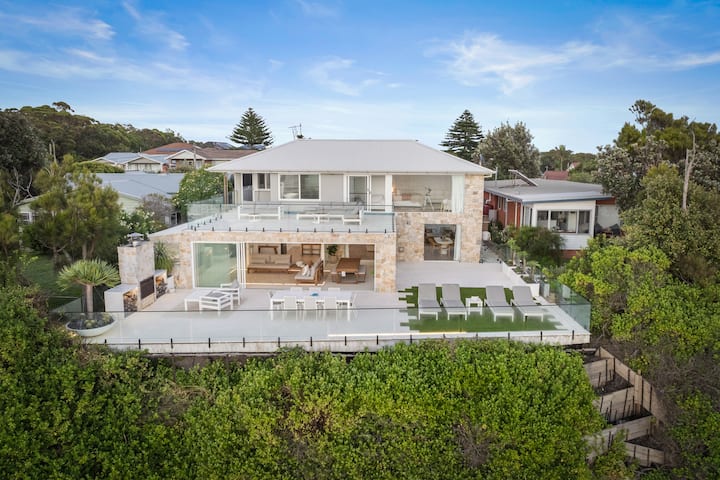 Cliffside Retreat + Studio - Sleeps 16 - ニューサウスウェールズ