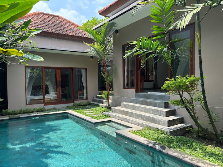 Private Villa 2 Bedrooms In The Heart Of Ubud - Ubud