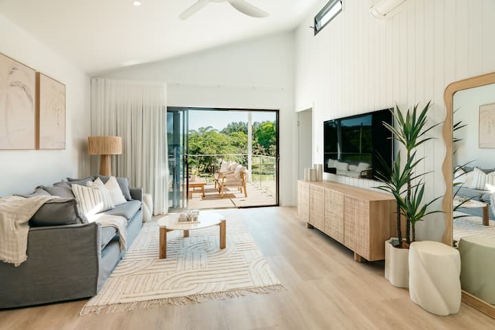 A Peaceful, Private Two-bedroom Retreat In Bli Bli - Nambour