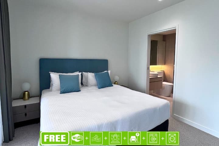 Tide & Tranquillity 2 Bedroom Retreat - Gold Coast