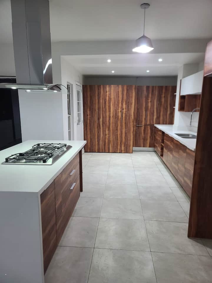 Casa Nogal. Hermosa Casa A Metros Del Consulado. - Ciudad Juárez