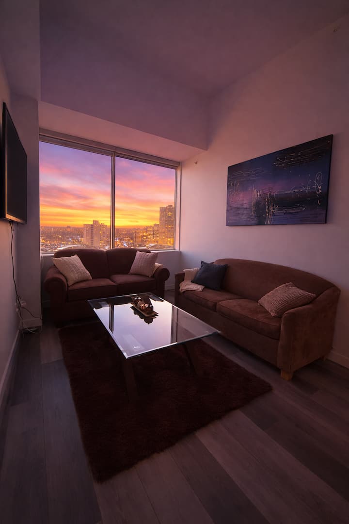 Luxury Dt 2br High Rise/w Skyline View/rogers - Edmonton