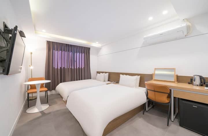 [A-2]#해운대해변1분#트윈베드#5성급침구류#가성비#짐보관#얼리체크인#레이트체크아웃 - Busan