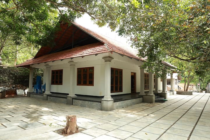 Tree Tales Homestay - Thodupuzha