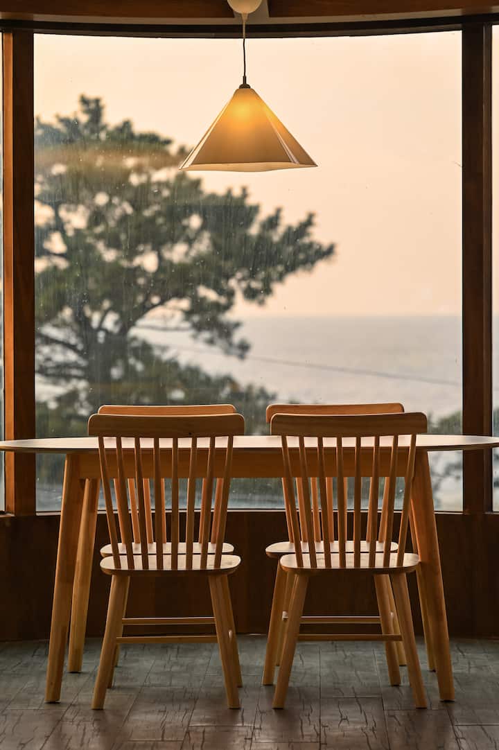 [오픈특가] 제주 애월 파노라마 오션,마운틴뷰 펜션 | 가족여행 바베큐 애월해안도로 - Jeju-si