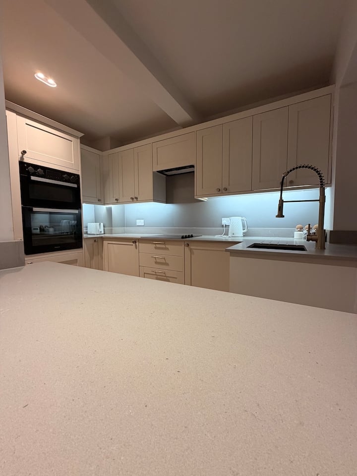 Cosy/warm 2 Bedroom Apartment In Southend-on-sea - Southend-on-Sea