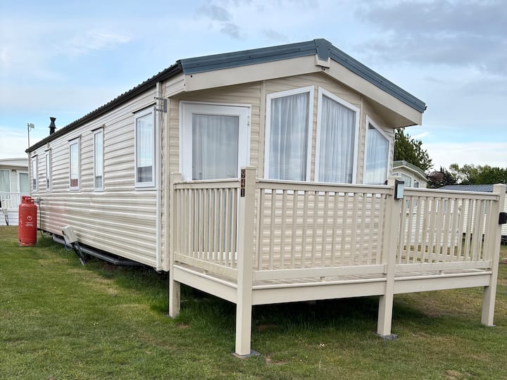 Caravan 607 - Frinton-on-Sea