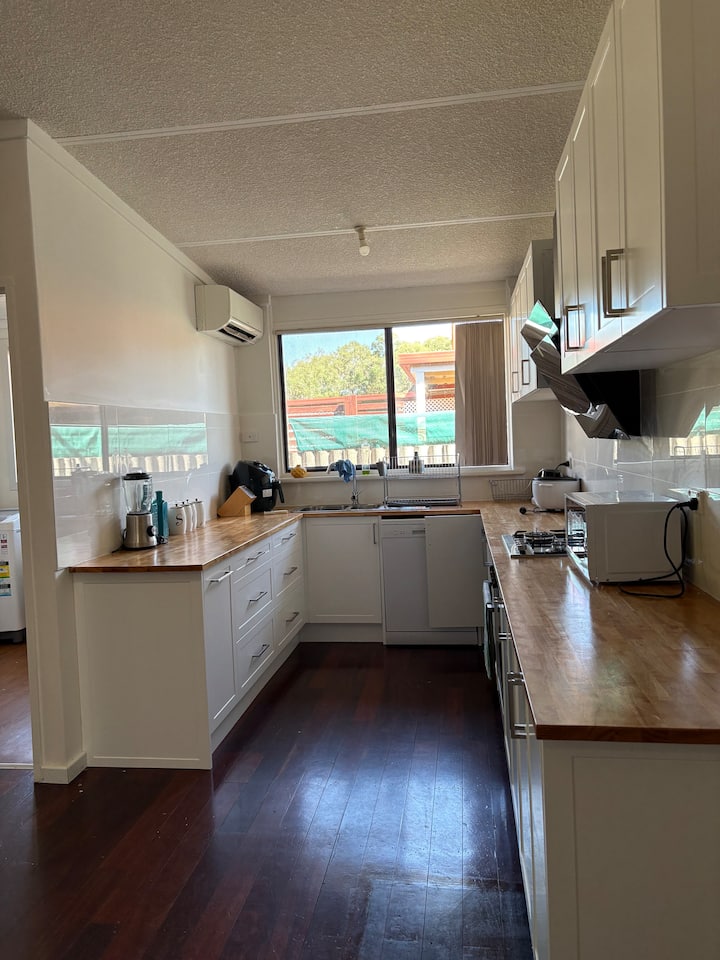 Budget Rooms Close To Kelmscott Train Station - Armadale