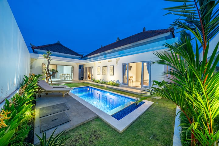 Stylish 2br Private Pool Villa | Rice Field Views - チャングー
