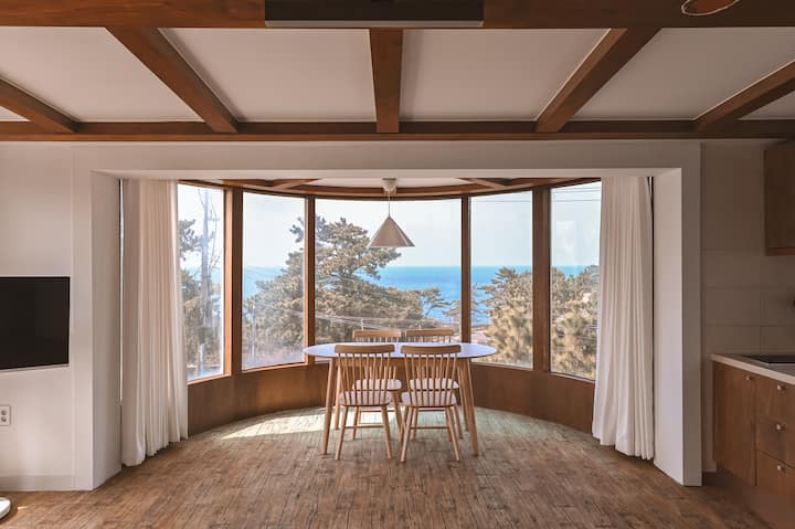 [오픈특가] 제주 애월 파노라마 오션,마운틴뷰 펜션 | 가족여행 바베큐 애월해안도로 - Jeju-si