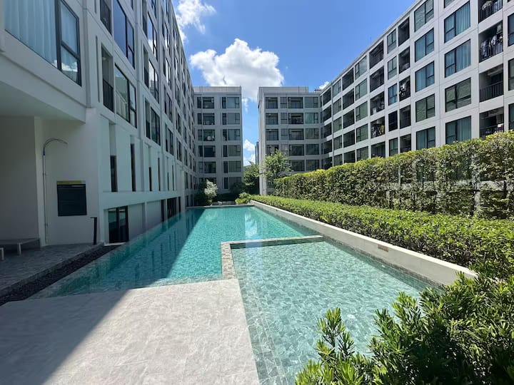 Modern 1br Condo - Icon Siam - Pool, Gym, Wi-fi - Bangkok