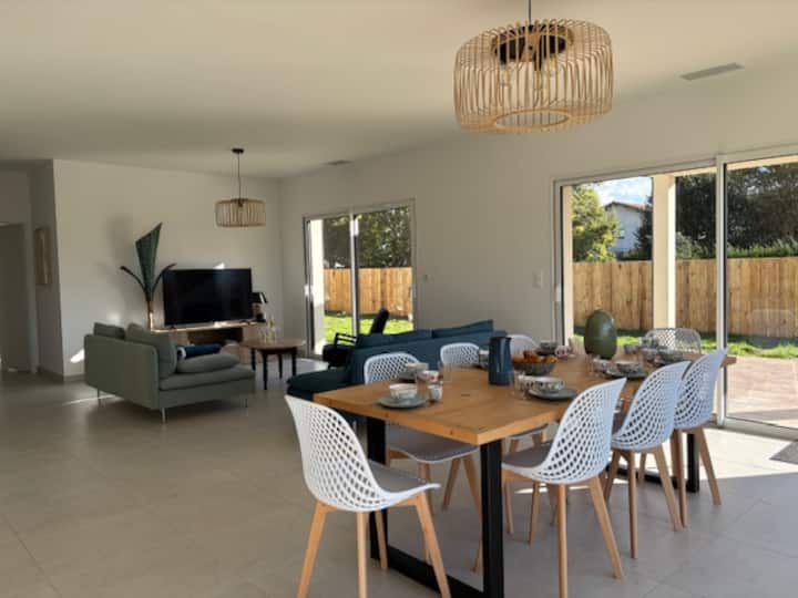 Les Reflets~maison Neuve Cosy Famille Vélo Wifi - France