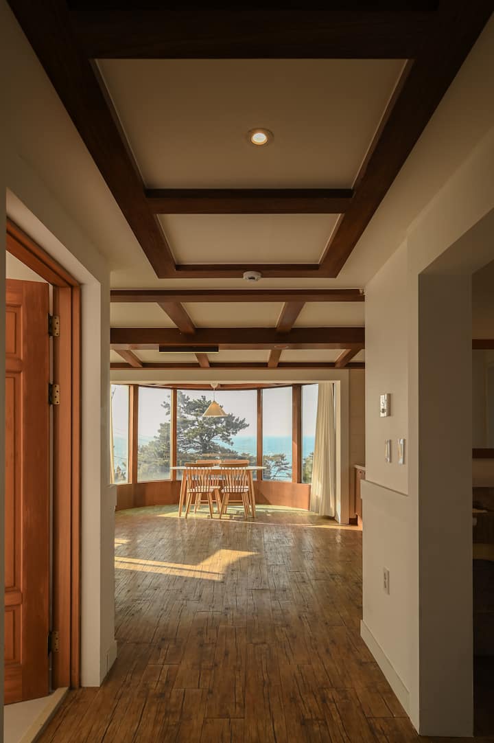 [오픈특가] 제주 애월 파노라마 오션,마운틴뷰 펜션 | 가족여행 바베큐 애월해안도로 - Jeju-si