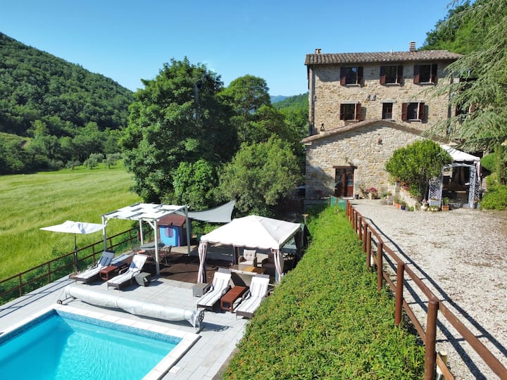 Family-friendly Countryside Retreat With Pool - Italy