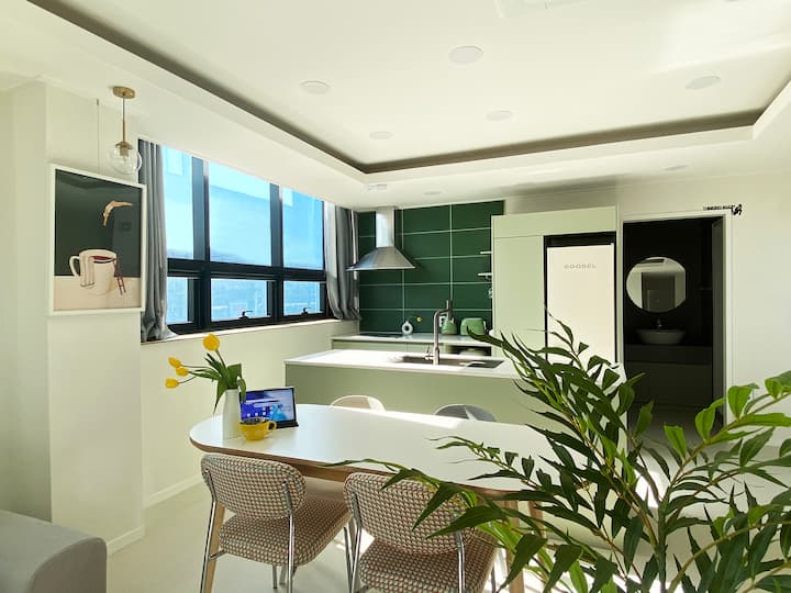 서울근교ㅣ2 베드룸ㅣ욕조 힐링 스테이ㅣ햇살가득 모던감성ㅣ친구*가족 모임ㅣ - Daejeon