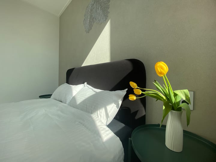 스타필드·팜랜드 20분 | 
골프클럽Q 에덴블루 5분 | 4인 최적화 호텔급2베드룸 | - Daejeon