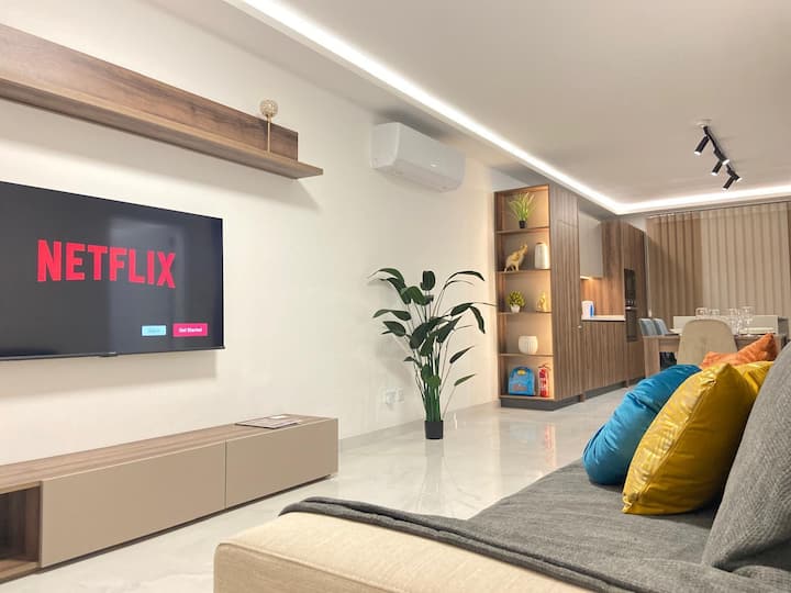 Luxury 3br In Sliema • Walk To Balluta Bay - Malta