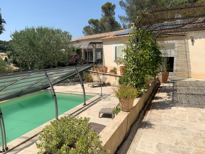 Bienvenue Dans Cette Maison Au Calme Avec Piscine - Beaucaire