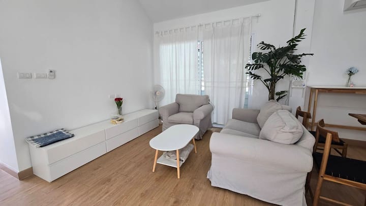 Why Not Stay Here-serene26 - Kaeng Khoi