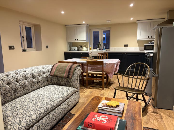 The Hideaway Retreat - Newbury