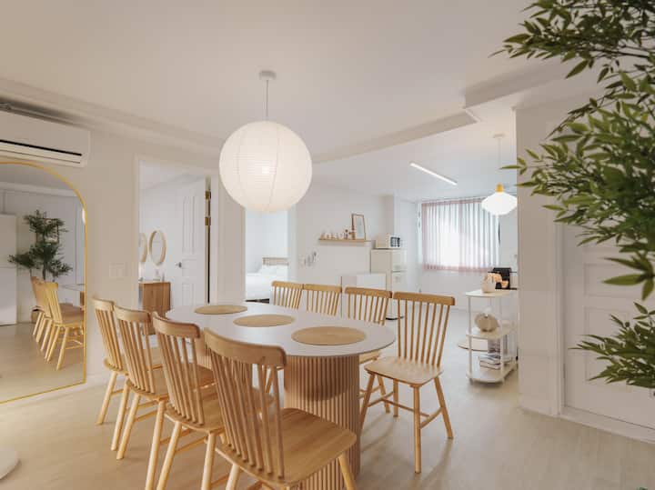 [오픈특가]#신촌풀하우스#이대역3분#신촌역#홍대입구역#4qbed#가족여행#미스터멘션 - 삼청동