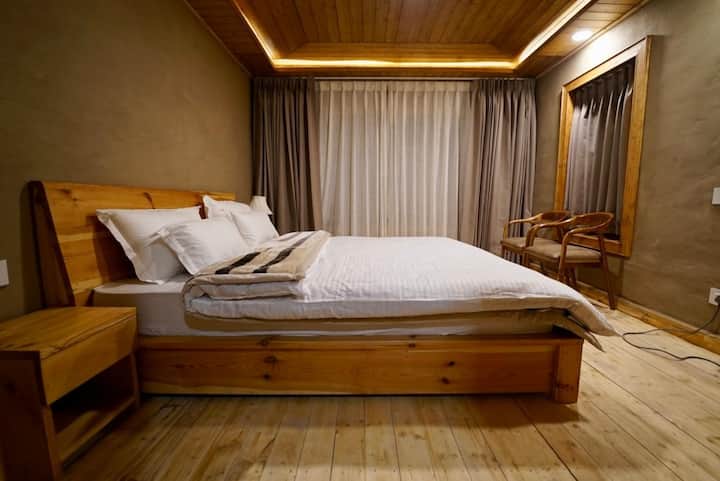 Hotel Zambori Private Room Manirang View - Lahaul And Spiti