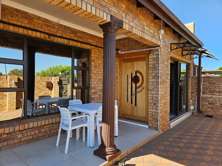 Selfcatering House On 10 Rickman - Kimberley