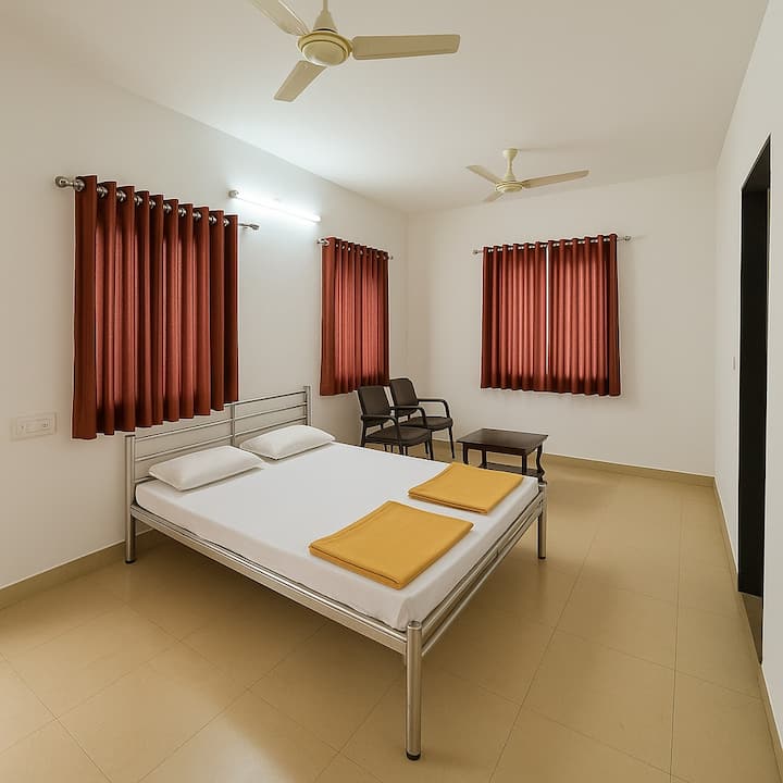 Stayguru Ranjan Vadi - Deluxe Room - Bhuj