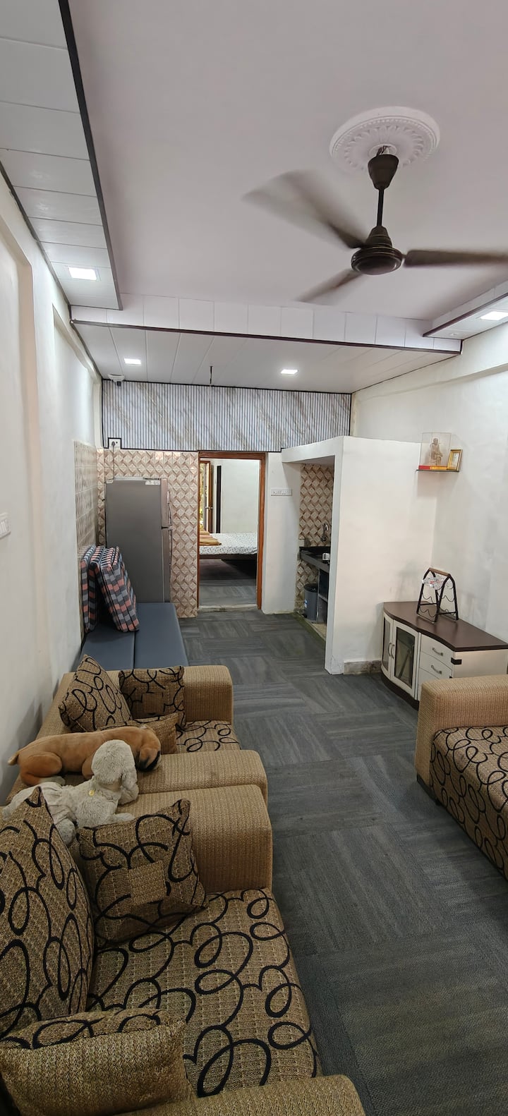 Cozy Furnished Stay With Ac Kitchenette & Bathroom - Mumbai