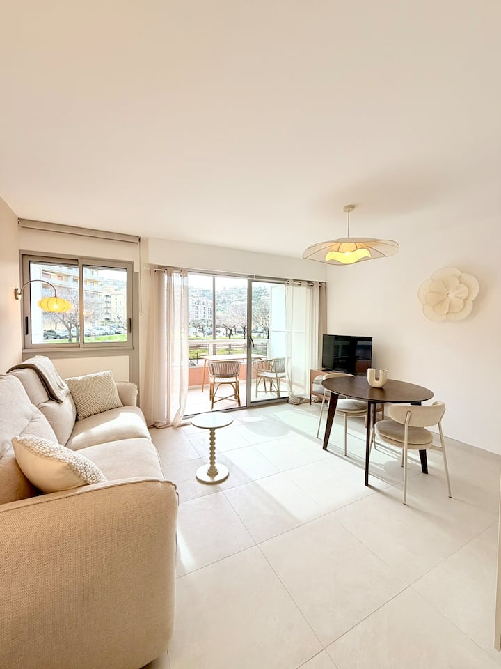 Studio Neuf Avec Terrasse – Centre De Propriano - Plage d'Olmeto